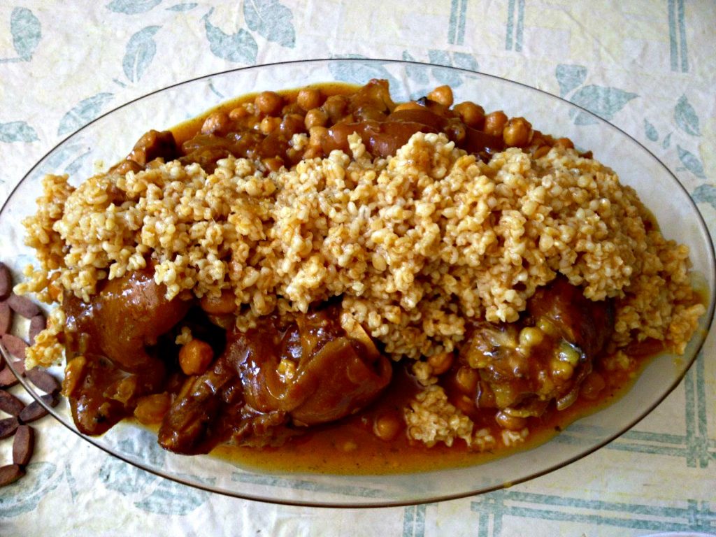 Moroccan Trotters with Chickpeas, Wheat Berries and Raisins - El Hergma
