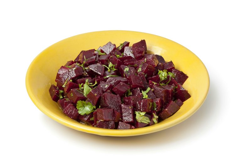 Moroccan Beet Salad Recipe with Vinaigrette - Taste of Maroc
