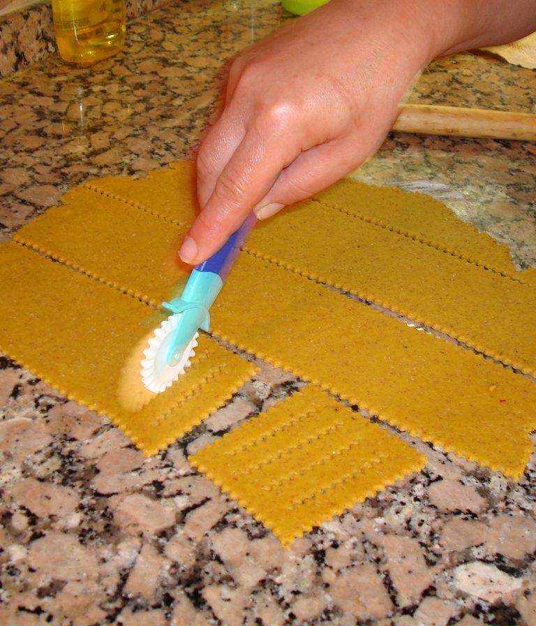 Chebakia Recipe - Moroccan Sesame and Honey Cookies - Taste of Maroc